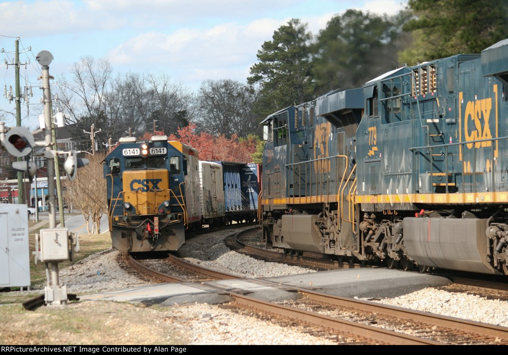 CSX 6141 meets 5284